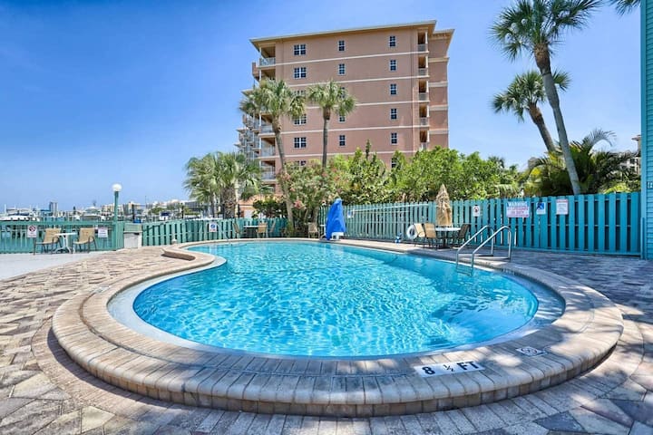Centrally Located 3-bed I Walk Everywhere - Clearwater, FL