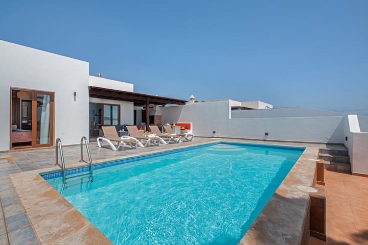 Bay Views Villa - Playa Blanca