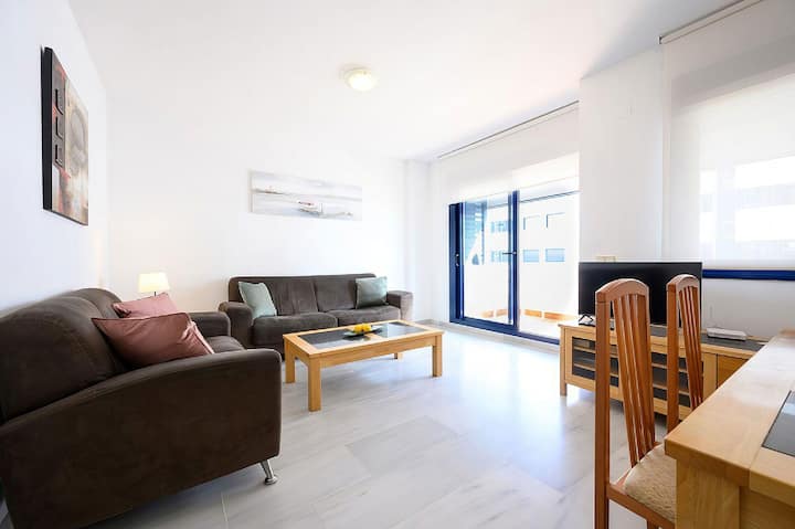 Estepona Port, Bullring And Beach 2 Parkings - Estepona