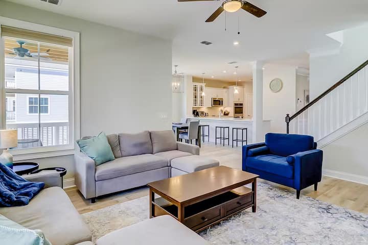 Sea Breeze House | Modern 4br Walk To Beach - Hilton Head Island, SC