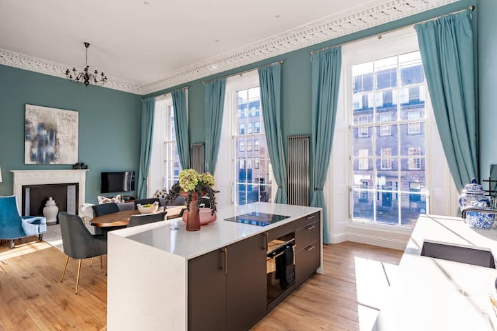 Fleming Suite - 2 Bed Luxury Apartment - Edinburgh Waverley station