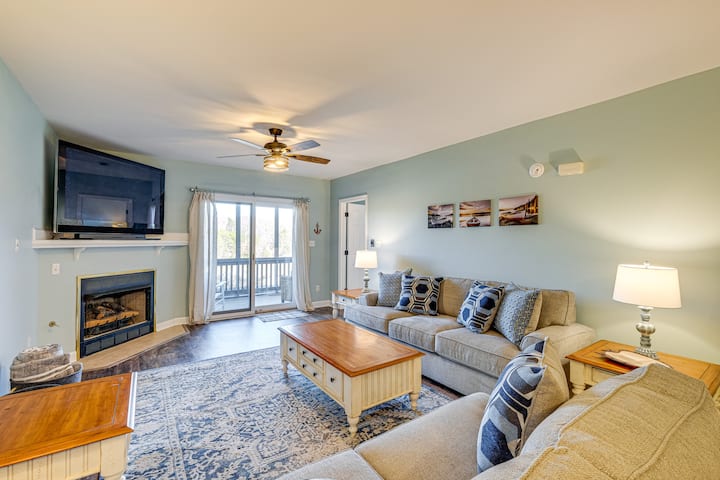 'Better Lake Than Never' Huddleston Condo - 史密斯山湖