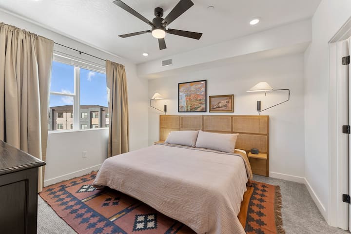 The Way Station: Resort Pools + Lazy River - Hurricane, UT