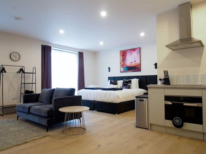 Chic And Classy Studio On Easter Road - Edinburgh