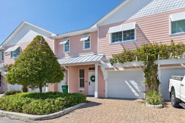 Dream Vacation Townhouse - Near Beach & Marina - Merritt Island, FL