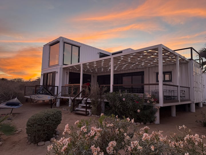 30 Knots- 3br/3ba, Hot Tub, Gaming & Housekeeping - Baja California Sur