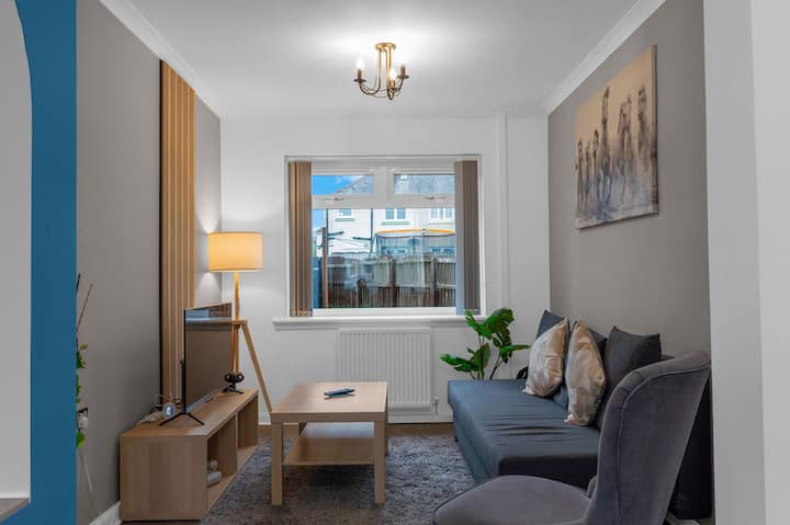 Vacant Nests | The Grampian | Free Parking - Motherwell