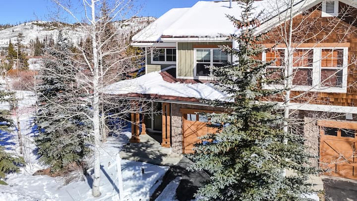 Beautiful Home In Town Of Wp. Hot Tub. Great Views - Winter Park, CO