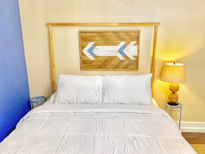 Private Balcony & Luxe Comfort In San Diego - Coronado, CA