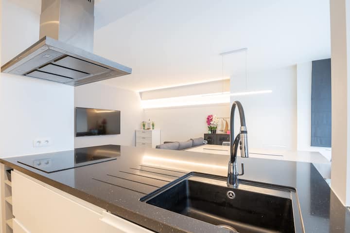 Amazing Appartment For 8 With Parking Space - Oostende