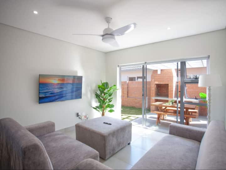 Stylish Family Getaway | Upmarket Lifestyle Centre - George