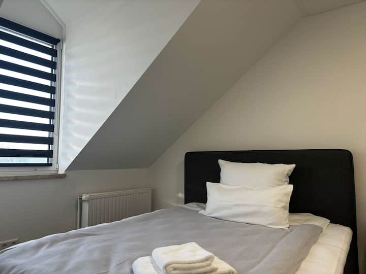 New: Chic Urban Apartment - Steps From Chemnitz Fc - Chemnitz