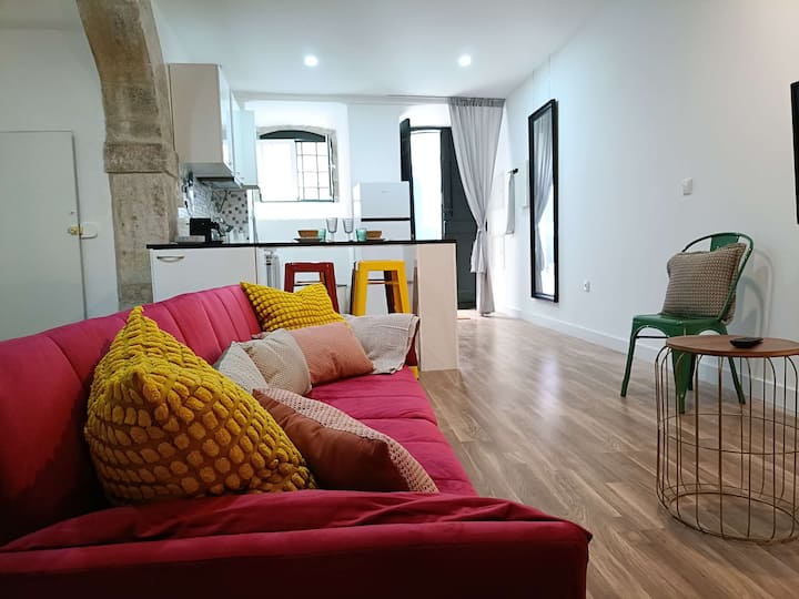 Alfama, Se, Pracadocomercio & Casadosbicos - 34 - Lisbon