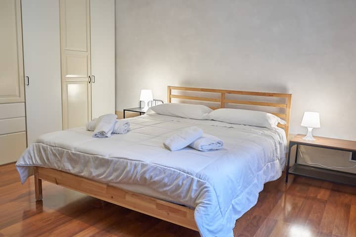 De Amicis Apartment - Bari