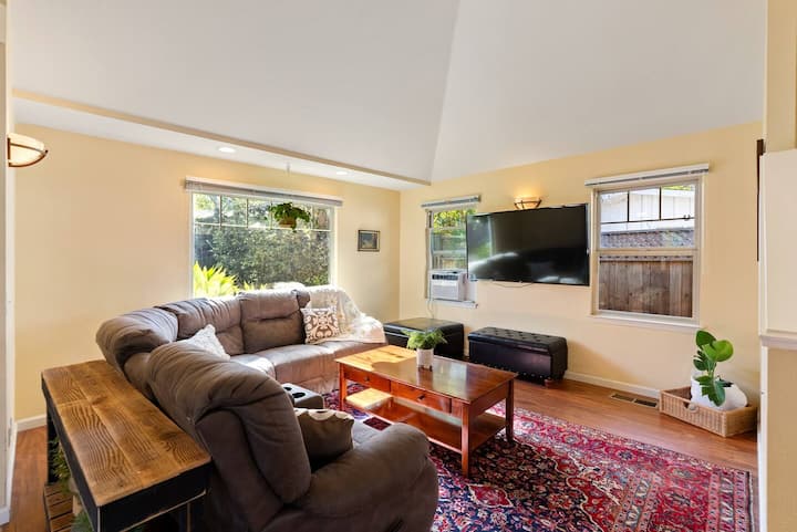 Peach Street Bungalow - San Luis Obispo, CA