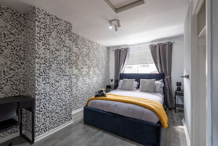 Bright 3br Home In Central Belfast - Belfast