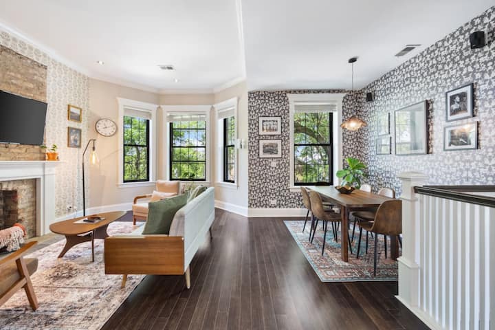 Nine-bedrooms In Wrigleyville - Evanston, IL