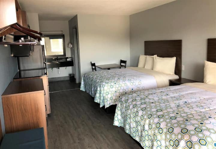 4 Affordable Stays Near Entertainment Venues In Sa - San Antonio, TX