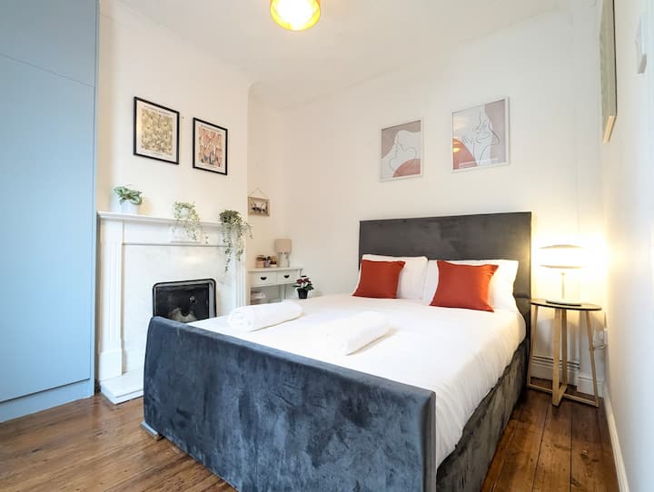 Modern Double Room Dedicated Bath & Free Parking - York