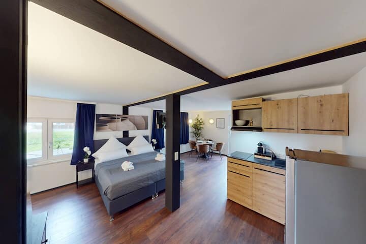 Crown Premium Studio | 4 Personen | Küche | Bad - Lustenau