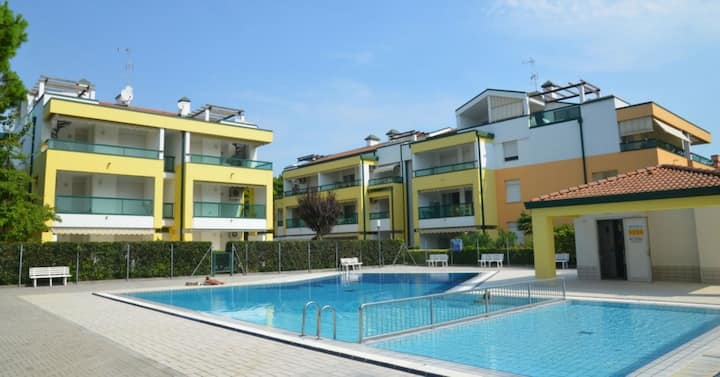 Charmant Appartement Familial Avec Piscine - Caorle
