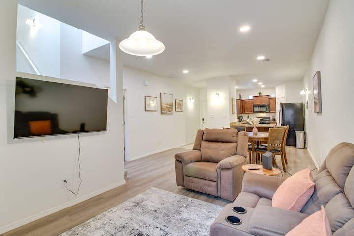3 Mi To Downtown: Wfh-friendly Abq Townhome! - Albuquerque, NM