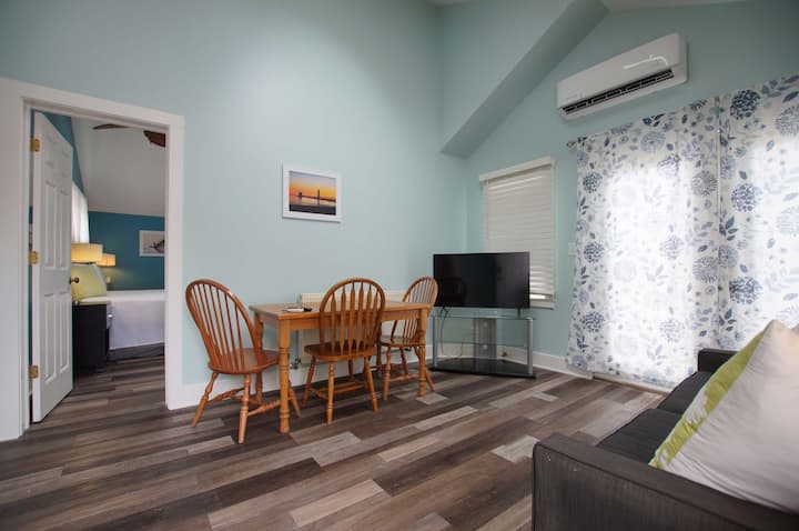 Grand Harbor Apartments 209 Clinton Unit 3 - Grand Haven, MI