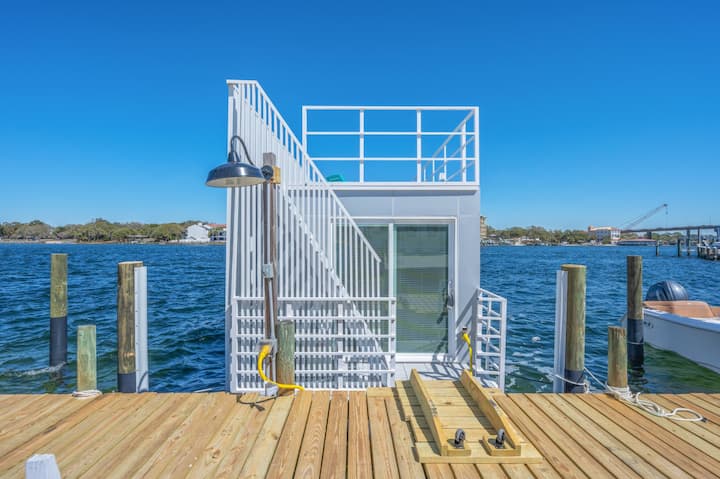 Floating House With Heated Pool And Spa Access - Fort Walton Beach, FL