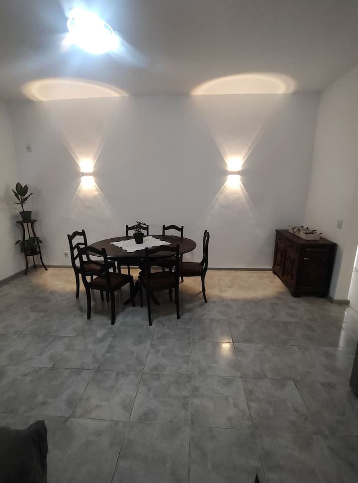 Casa Em Itaipú, Perto Das Montanhas E Do Mar. - Niterói