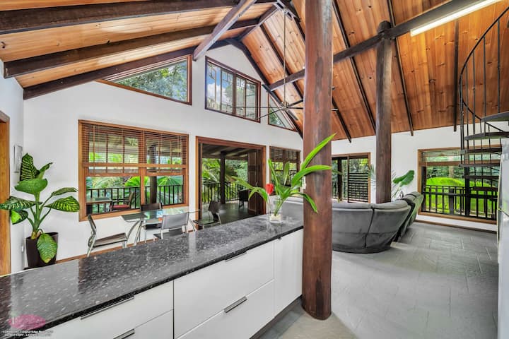 Fern House ~ Your Serene Rainforest Retreat. - Silkwood
