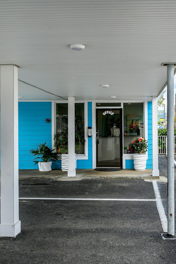Downtown Location, On The Bayside - Ocean City, MD
