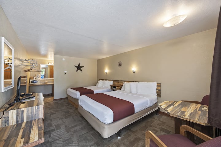 Serene Getaway At Birch Glen Lodge - Cascade, ID