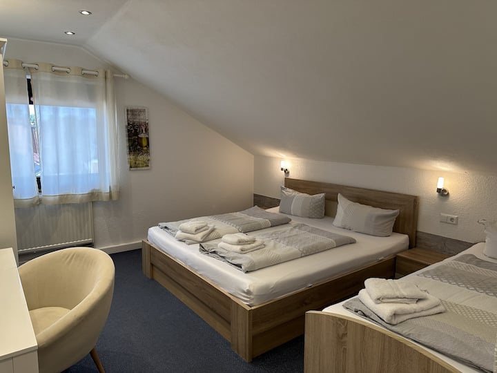 Chambre Triple - Petit-déjeuner Inclus - Rust