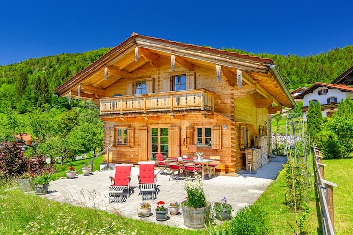 Großes Ferienhaus Hirschhäusl  Mit Bergblick - Reit im Winkl