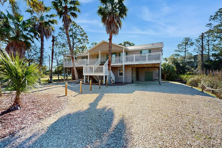 1 Br Duplex, Outdoor Space, Close To Everything - St. George Island, FL