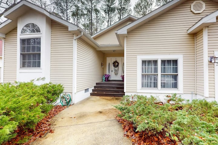3 Br Ocean Pines Home W/private Deck & Pool Access - Ocean Pines, MD