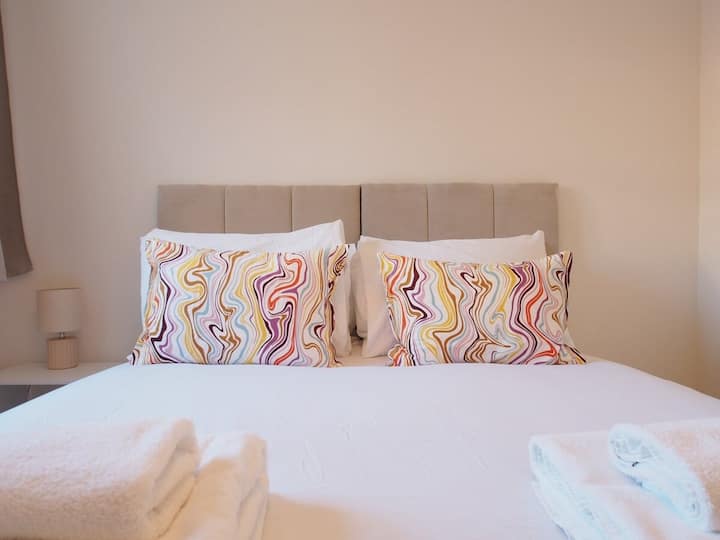 Fettes - Homely 2bd In Quiet Development - Edinburgh