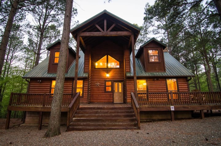 Southern Comfort|3+bd|sleeep12-16|pet - Broken Bow, OK