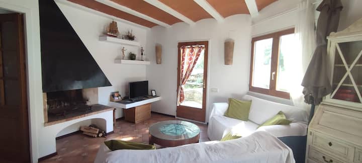 Casa Amb Encant I Una àMplia Sortida Al Jardí - Cadaqués