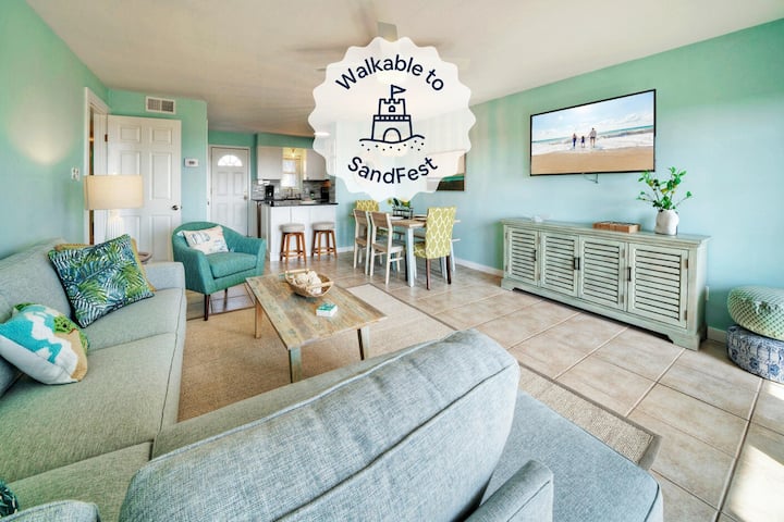 Sleeps 18 | 2 Condos W/ Beach Access, Pool, Views! - Port Aransas, TX