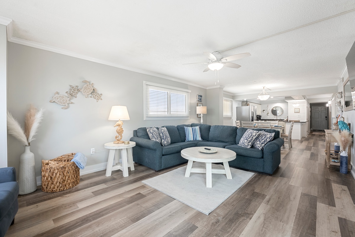 Regency Towers~PCB~3Bedroom~Sleeps 10 ~Tiki Bar - Apartments for Rent ...