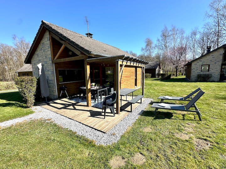 Joli Chalet Dans Un Domaine Familial Et Piscine - Signy-le-Petit