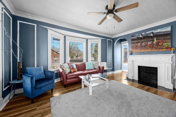Cozy & Creative Top Unit In Lou's Arts District! - Louisville, KY