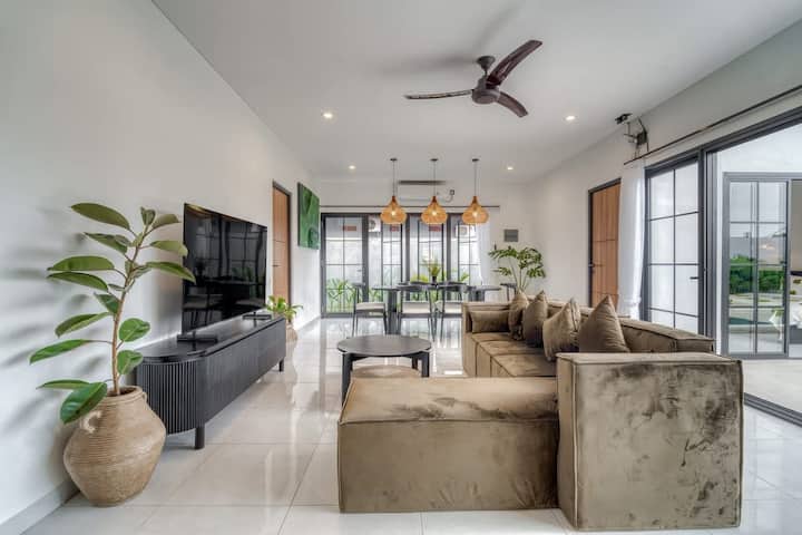 Liv Villa A1: Brand New 3br In Batu Bolong, Canggu - Bali