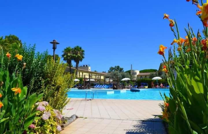 Golden Meadow Wohnung, Ac, Wifi - Oristano