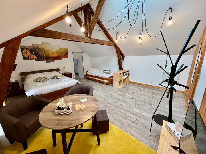 Chambre Pouvant Accueillir 4 Personnes - Lussac-les-Châteaux