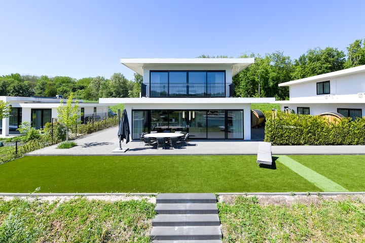 Water Nr. 553 | 8 Pers. Hottub & Sauna - Zeewolde