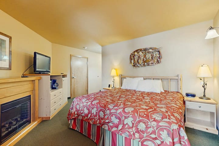 1 Br Condo Located In Icicle Village, Leavenworth - Leavenworth, WA