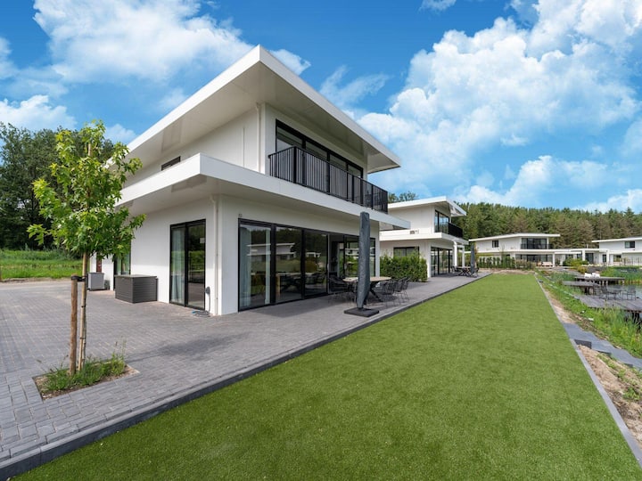 Water Nr. 554 | 8 Pers. Hottub & Sauna - Zeewolde