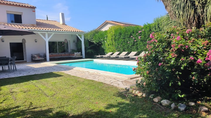 Villa De Charme Avec Piscine Et Jardin En Bord De - Saint-Cyprien
